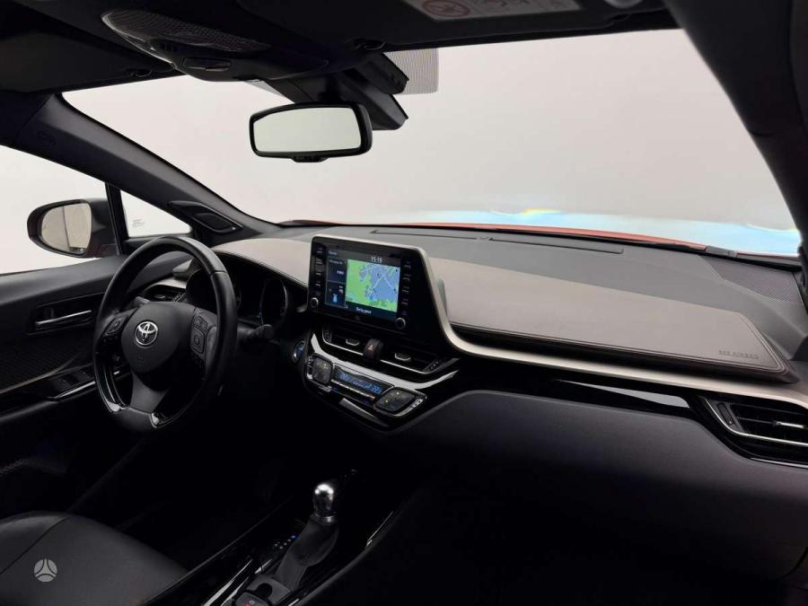 Оранжевый Тойота C-HR 2019 в Паневежис, объемом двигателя 1.99 л и пробегом 87 тыс. км за 21790 €, фото 18 на AUTOMOTO.COM.LV
