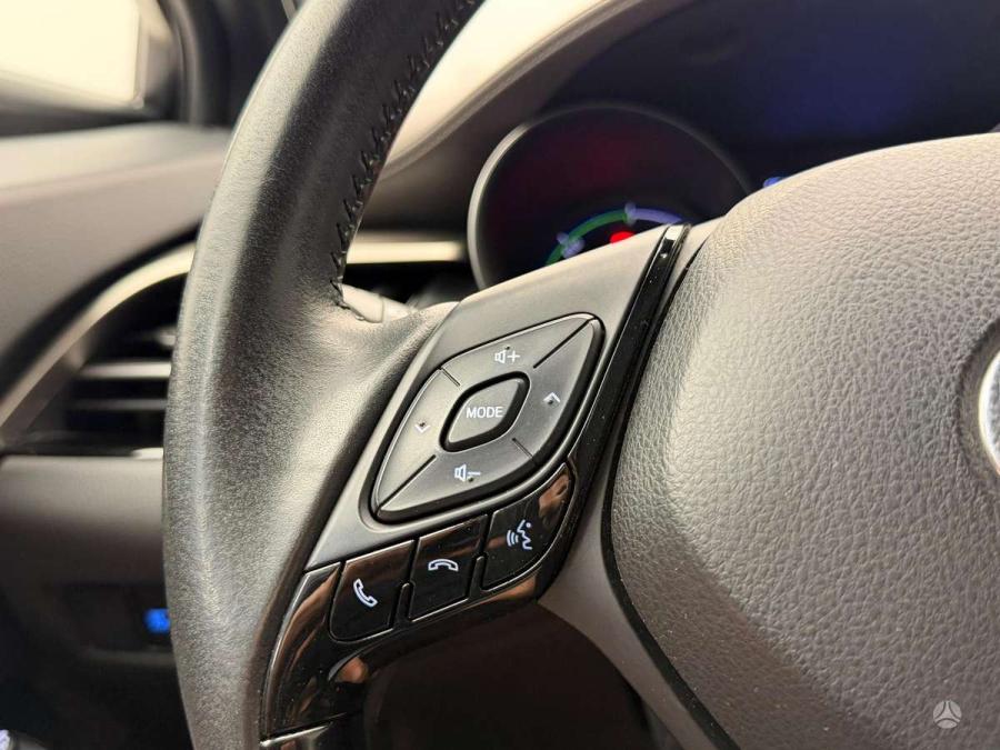 Оранжевый Тойота C-HR 2019 в Паневежис, объемом двигателя 1.99 л и пробегом 87 тыс. км за 21790 €, фото 21 на AUTOMOTO.COM.LV
