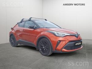 Orange Toyota C-HR 2020 in Riga, with an engine capacity of 2.00 L and mileage of 85 thousand km for 22200 €, photo 3 on AUTOMOTO.COM.LV