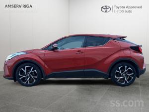 Orange Toyota C-HR 2020 in Riga, with an engine capacity of 1.80 L and mileage of 91 thousand km for 19500 €, photo 3 on AUTOMOTO.COM.LV