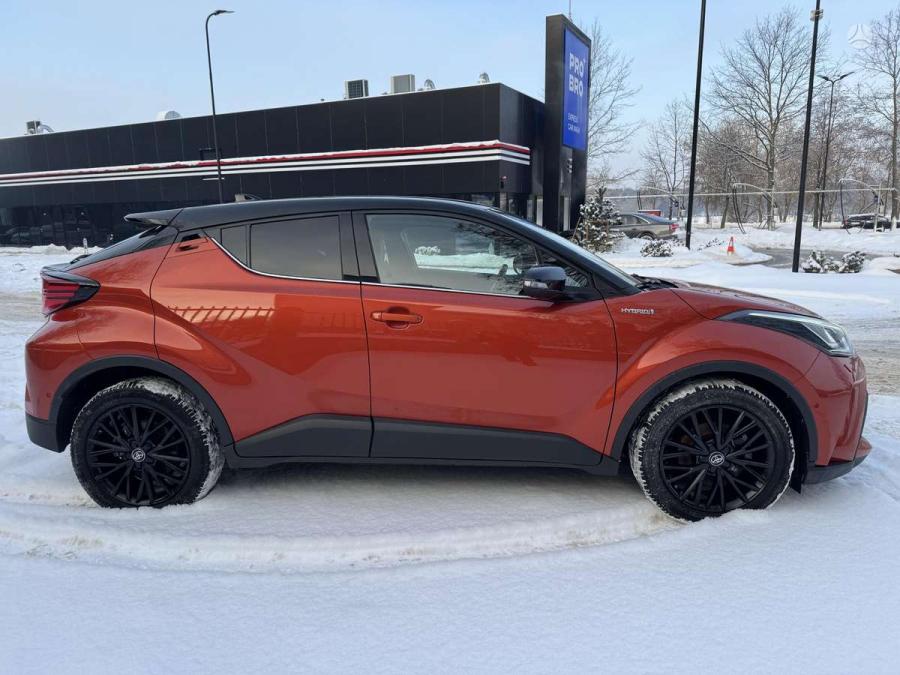 Oranžs Toyota C-HR 2020 Kauņa, ar dzinēja tilpumu 1.99 L un nobraukumu 58 tūkst. km par 22950 €, foto 4 vietnē AUTOMOTO.COM.LV