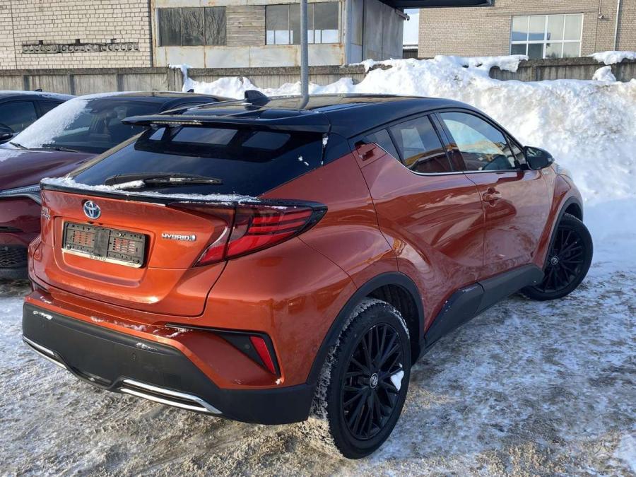 Oranžs Toyota C-HR 2020 Viļņa, ar dzinēja tilpumu 1.99 L un nobraukumu 142 tūkst. km par 19900 €, foto 8 vietnē AUTOMOTO.COM.LV