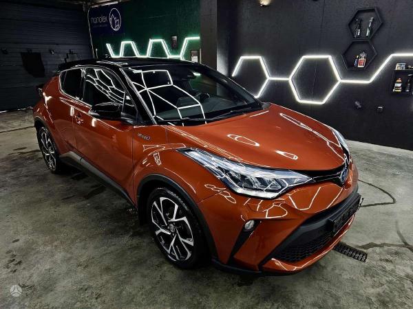 Оранжевый Тойота C-HR 2020 в Мажейкяй, объемом двигателя 1.80 л и пробегом 60 тыс. км за 21900 €, фото 2 на AUTOMOTO.COM.LV