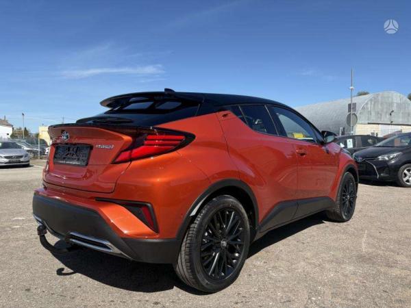 Oranžs Toyota C-HR 2020 Radviliškis, ar dzinēja tilpumu 1.99 L un nobraukumu 62 tūkst. km par 21350 €, foto 3 vietnē AUTOMOTO.COM.LV