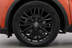 Оранжевый Тойота C-HR 2020 в Вильнюс, объемом двигателя 1.99 л и пробегом 63 тыс. км за 25900 €, фото 17 на AUTOMOTO.COM.LV