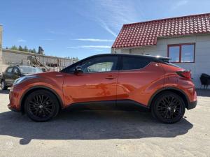 Orange Toyota C-HR 2020 in Radviliskis, with an engine capacity of 1.99 L and mileage of 62 thousand km for 20950 €, photo 8 on AUTOMOTO.COM.LV