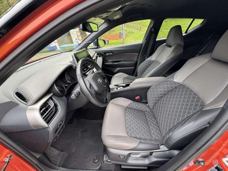 Oranžs Toyota C-HR 2020 Kauņa, ar dzinēja tilpumu 1.99 L un nobraukumu 201 tūkst. km par 19950 €, foto 12 vietnē AUTOMOTO.COM.LV