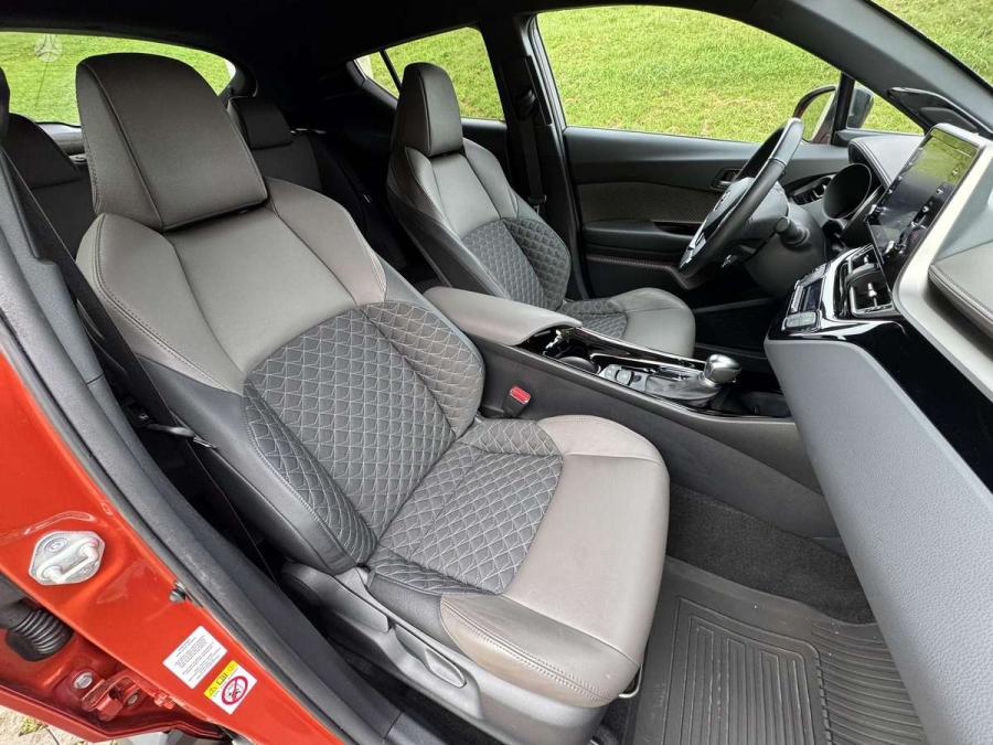 Oranžs Toyota C-HR 2020 Kauņa, ar dzinēja tilpumu 1.99 L un nobraukumu 201 tūkst. km par 19950 €, foto 15 vietnē AUTOMOTO.COM.LV