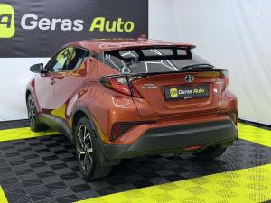 Oranžs Toyota C-HR 2021 Viļņa, ar dzinēja tilpumu 1.80 L un nobraukumu 126 tūkst. km par 18900 €, foto 7 vietnē AUTOMOTO.COM.LV