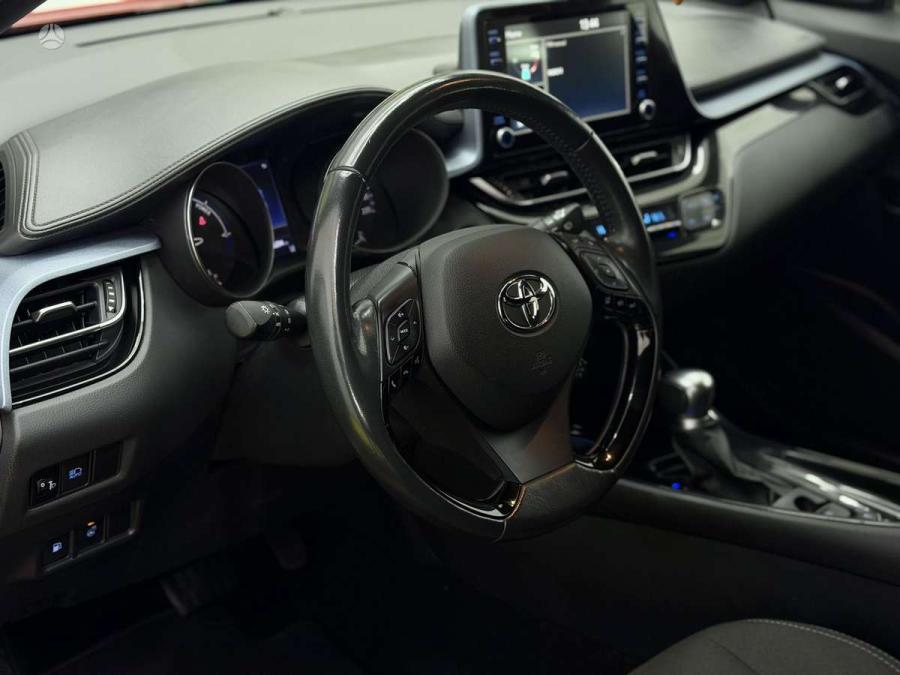 Oranžs Toyota C-HR 2021 Viļņa, ar dzinēja tilpumu 1.80 L un nobraukumu 126 tūkst. km par 18900 €, foto 10 vietnē AUTOMOTO.COM.LV