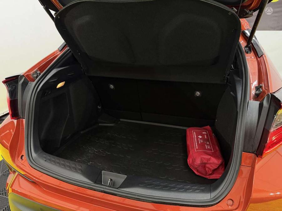 Oranžs Toyota C-HR 2021 Viļņa, ar dzinēja tilpumu 1.80 L un nobraukumu 126 tūkst. km par 18900 €, foto 13 vietnē AUTOMOTO.COM.LV