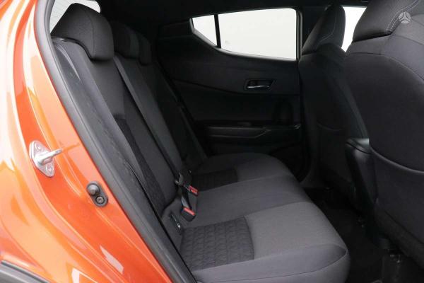 Oranžs Toyota C-HR 2021 Viļņa, ar dzinēja tilpumu 1.80 L un nobraukumu 126 tūkst. km par 21900 €, foto 10 vietnē AUTOMOTO.COM.LV