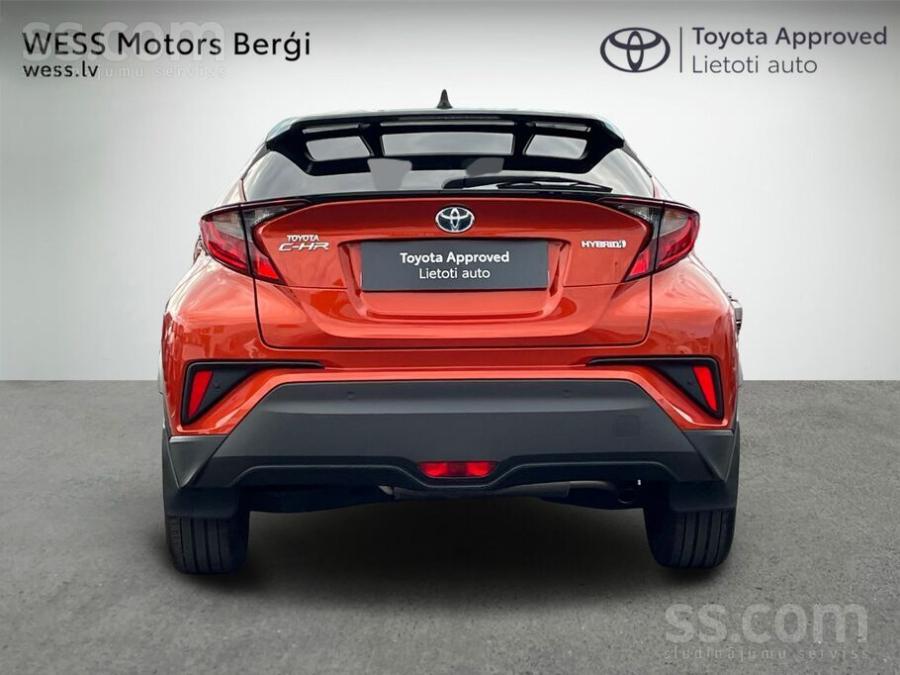 Оранжевый Тойота C-HR 2021 в Рига, объемом двигателя 1.80 л и пробегом 54 тыс. км за 23990 €, фото 5 на AUTOMOTO.COM.LV