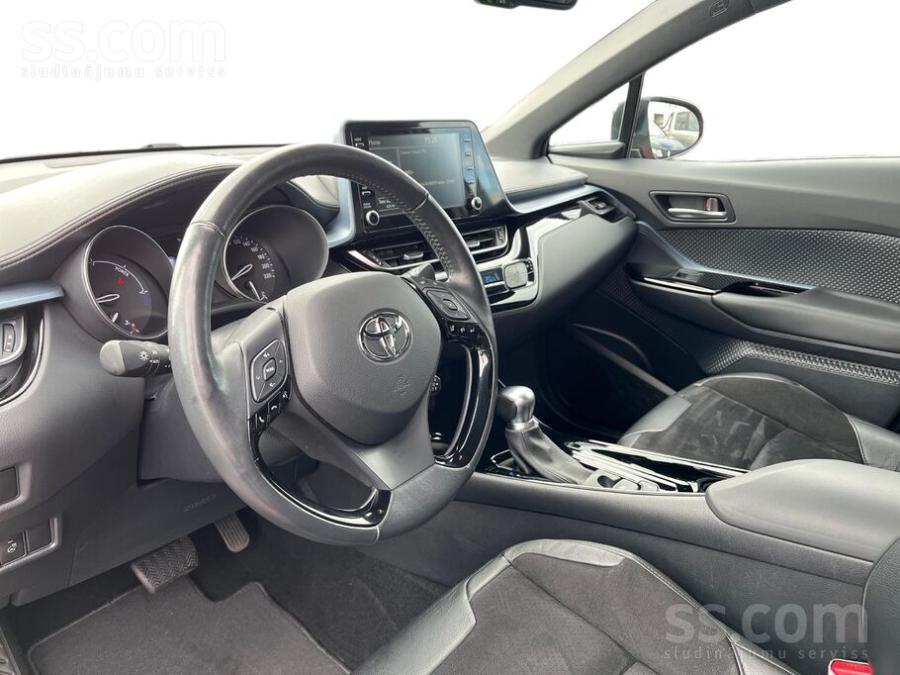 Оранжевый Тойота C-HR 2021 в Рига, объемом двигателя 1.80 л и пробегом 54 тыс. км за 23990 €, фото 12 на AUTOMOTO.COM.LV