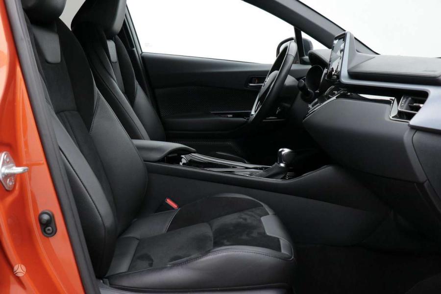 Oranžs Toyota C-HR 2021 Viļņa, ar dzinēja tilpumu 1.80 L un nobraukumu 28 tūkst. km par 24900 €, foto 10 vietnē AUTOMOTO.COM.LV