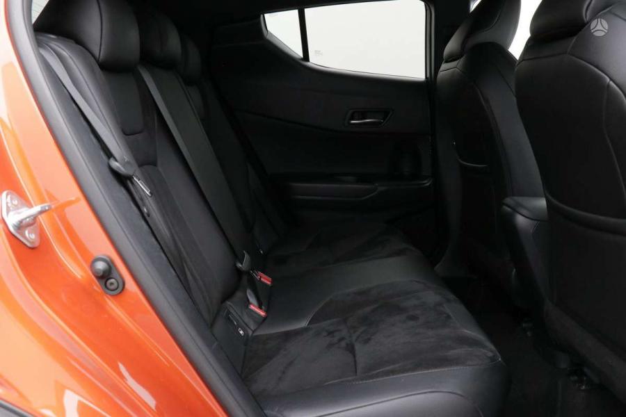 Oranžs Toyota C-HR 2021 Viļņa, ar dzinēja tilpumu 1.80 L un nobraukumu 28 tūkst. km par 24900 €, foto 11 vietnē AUTOMOTO.COM.LV