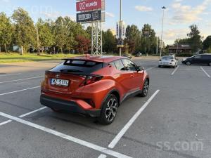 Оранжевый Тойота C-HR 2021 в Рига, объемом двигателя 1.80 л и пробегом 33 тыс. км за 20800 €, фото 4 на AUTOMOTO.COM.LV