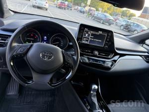 Оранжевый Тойота C-HR 2021 в Рига, объемом двигателя 1.80 л и пробегом 33 тыс. км за 20800 €, фото 6 на AUTOMOTO.COM.LV