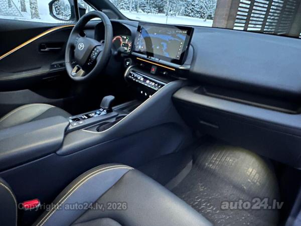 Oranžs Toyota C-HR 2025 Tallina, ar dzinēja tilpumu 2.00 L un nobraukumu 7 tūkst. km par 39500 €, foto 9 vietnē AUTOMOTO.COM.LV