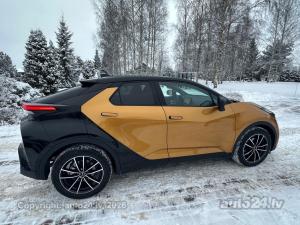 Оранжевый Тойота C-HR 2025 в Таллин, объемом двигателя 2.00 л и пробегом 7 тыс. км за 39500 €, фото 13 на AUTOMOTO.COM.LV