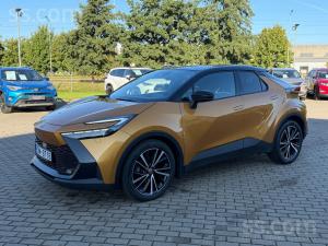 Orange Toyota C-HR 2025 in Liepaja, with an engine capacity of 1.80 L and mileage of 21 thousand km for 36200 €, photo  on AUTOMOTO.COM.LV