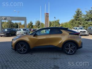 Оранжевый Тойота C-HR 2025 в Лиепая, объемом двигателя 1.80 л и пробегом 21 тыс. км за 36200 €, фото 3 на AUTOMOTO.COM.LV