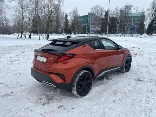 Оранжевый Тойота C-HR 2021 в Паневежис, объемом двигателя 1.99 л и пробегом 80 тыс. км за 25000 €, фото 4 на AUTOMOTO.COM.LV