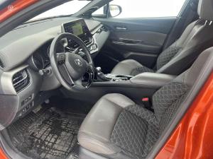 Orange Toyota C-HR 2021 in Panevezys, with an engine capacity of 1.99 L and mileage of 80 thousand km for 25000 €, photo 9 on AUTOMOTO.COM.LV