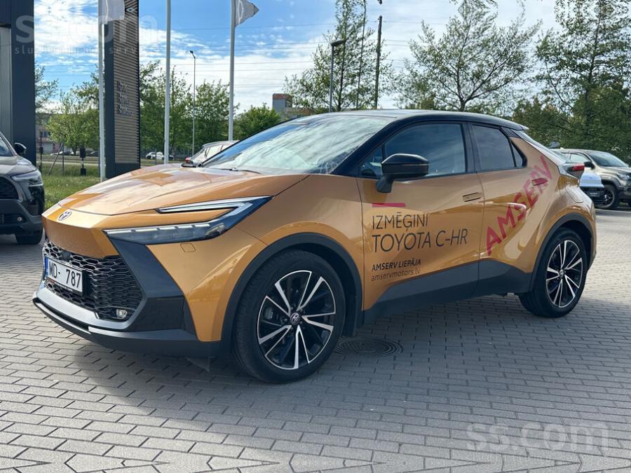 Orange Toyota C-HR 2025 in Liepaja, with an engine capacity of 1.80 L and mileage of 21 thousand km for 36600 €, photo 1 on AUTOMOTO.COM.LV
