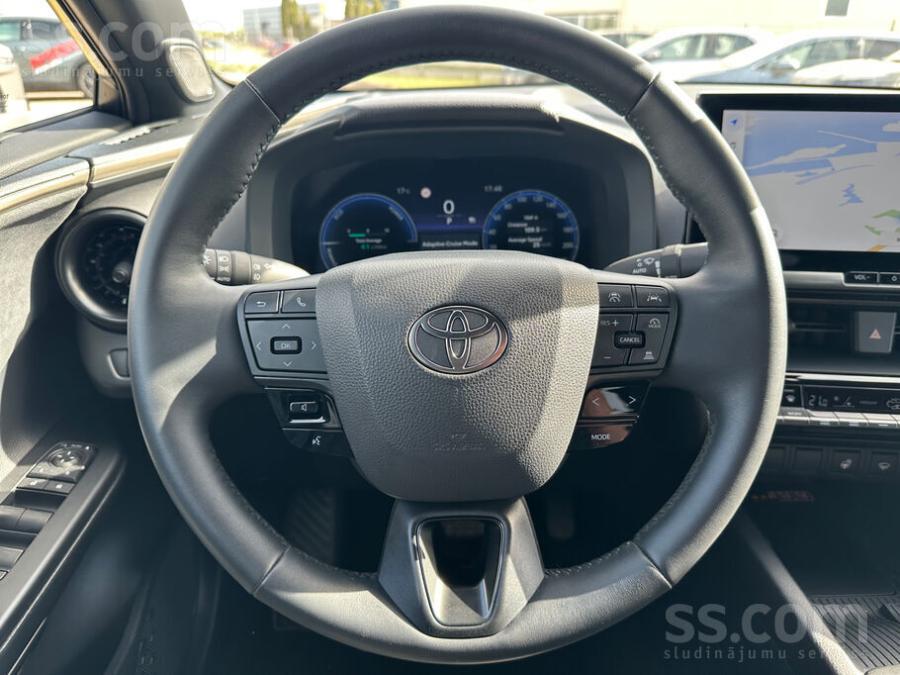 Orange Toyota C-HR 2025 in Liepaja, with an engine capacity of 1.80 L and mileage of 21 thousand km for 36600 €, photo 13 on AUTOMOTO.COM.LV