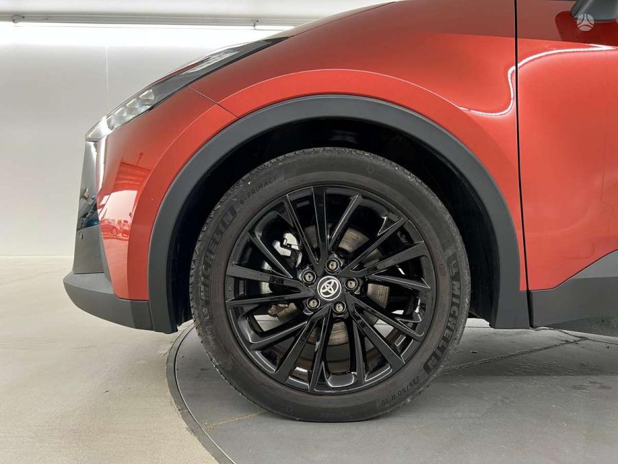 Оранжевый Тойота C-HR 2025 в Вильнюс, объемом двигателя 1.99 л и пробегом 13 тыс. км за 38900 €, фото 16 на AUTOMOTO.COM.LV