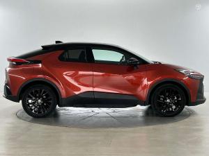 Оранжевый Тойота C-HR 2025 в Вильнюс, объемом двигателя 1.99 л и пробегом 13 тыс. км за 38900 €, фото 17 на AUTOMOTO.COM.LV