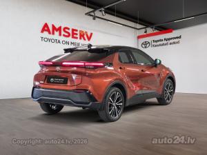 Orange Toyota C-HR 2025 in Tallinn, with an engine capacity of 2.00 L and mileage of 14 thousand km for 40990 €, photo 3 on AUTOMOTO.COM.LV
