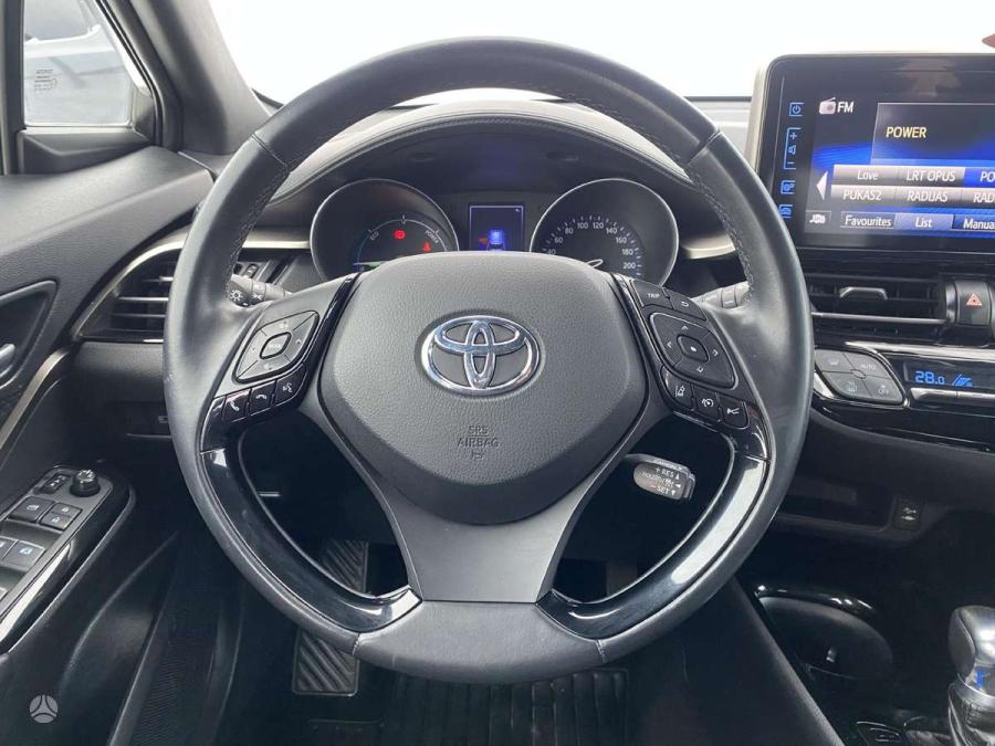 Sarkans Toyota C-HR 2017 Viļņa, ar dzinēja tilpumu 1.80 L un nobraukumu 180 tūkst. km par 15500 €, foto 19 vietnē AUTOMOTO.COM.LV
