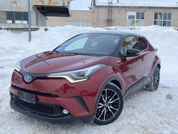 Красный Тойота C-HR 2017 в Вильнюс, объемом двигателя 1.80 л и пробегом 180 тыс. км за 14800 €, фото 2 на AUTOMOTO.COM.LV