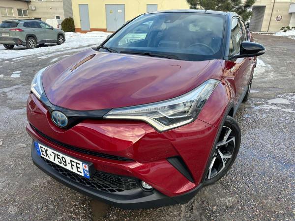 Red Toyota C-HR 2017 in Vilnius, with an engine capacity of 1.80 L and mileage of 254 thousand km for 13900 €, photo 3 on AUTOMOTO.COM.LV