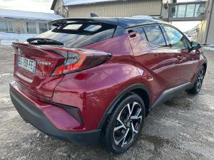 Red Toyota C-HR 2017 in Vilnius, with an engine capacity of 1.80 L and mileage of 254 thousand km for 13900 €, photo 10 on AUTOMOTO.COM.LV