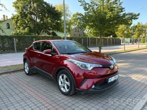 Sarkans Toyota C-HR 2017 Ventspils, ar dzinēja tilpumu 1.80 L un nobraukumu 120 tūkst. km par 15490 €, foto 4 vietnē AUTOMOTO.COM.LV