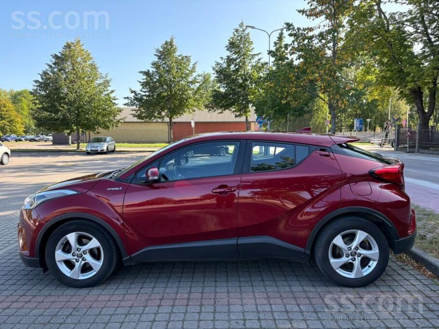 Sarkans Toyota C-HR 2017 Ventspils, ar dzinēja tilpumu 1.80 L un nobraukumu 120 tūkst. km par 15490 €, foto 10 vietnē AUTOMOTO.COM.LV