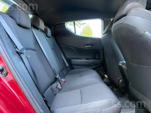 Sarkans Toyota C-HR 2017 Ventspils, ar dzinēja tilpumu 1.80 L un nobraukumu 120 tūkst. km par 15490 €, foto 20 vietnē AUTOMOTO.COM.LV