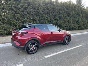 Red Toyota C-HR 2018 in Kaunas, with an engine capacity of 1.80 L and mileage of 163 thousand km for 16750 €, photo 4 on AUTOMOTO.COM.LV