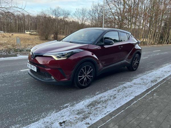 Красный Тойота C-HR 2018 в Каунас, объемом двигателя 1.80 л и пробегом 163 тыс. км за 16750 €, фото 6 на AUTOMOTO.COM.LV