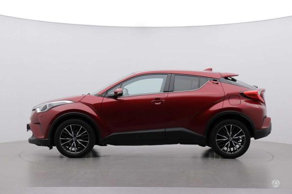 Красный Тойота C-HR 2018 в Вильнюс, объемом двигателя 1.20 л и пробегом 98 тыс. км за 16900 €, фото 4 на AUTOMOTO.COM.LV