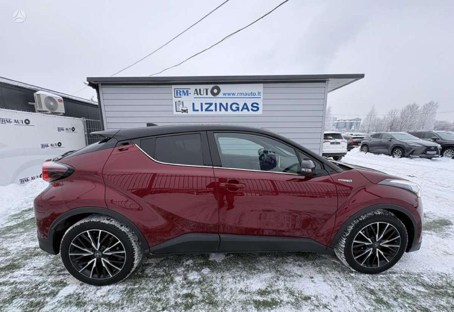 Sarkans Toyota C-HR 2018 Panevēža, ar dzinēja tilpumu 1.80 L un nobraukumu 232 tūkst. km par 13900 €, foto 5 vietnē AUTOMOTO.COM.LV