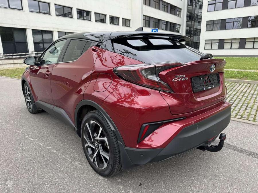 Красный Тойота C-HR 2018 в Каунас, объемом двигателя 1.80 л и пробегом 265 тыс. км за 13950 €, фото 9 на AUTOMOTO.COM.LV