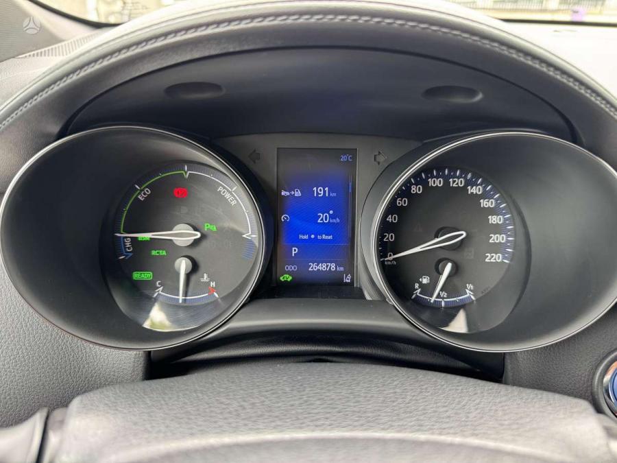 Красный Тойота C-HR 2018 в Каунас, объемом двигателя 1.80 л и пробегом 265 тыс. км за 13950 €, фото 16 на AUTOMOTO.COM.LV