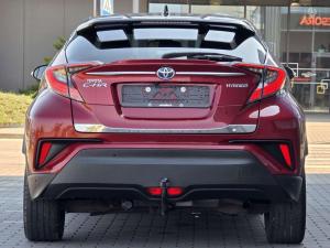 Sarkans Toyota C-HR 2018 Šauļi, ar dzinēja tilpumu 1.80 L un nobraukumu 154 tūkst. km par 17400 €, foto 12 vietnē AUTOMOTO.COM.LV