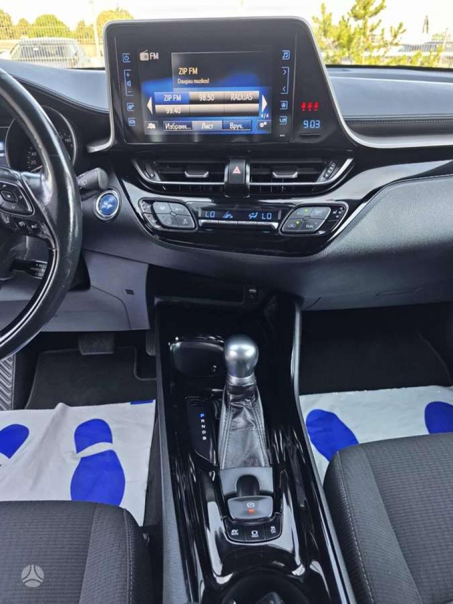 Sarkans Toyota C-HR 2018 Šauļi, ar dzinēja tilpumu 1.80 L un nobraukumu 154 tūkst. km par 17400 €, foto 20 vietnē AUTOMOTO.COM.LV