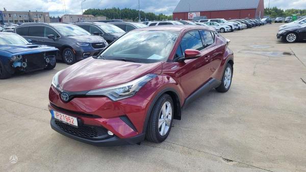 Sarkans Toyota C-HR 2018 Šauļi, ar dzinēja tilpumu 1.80 L un nobraukumu 207 tūkst. km par 14700 €, foto 2 vietnē AUTOMOTO.COM.LV