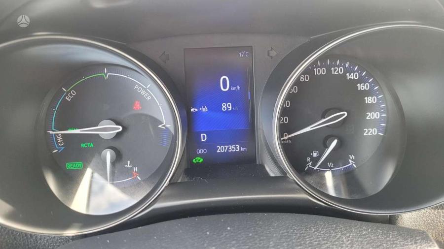 Red Toyota C-HR 2018 in Siauliai, with an engine capacity of 1.80 L and mileage of 207 thousand km for 14700 €, photo 14 on AUTOMOTO.COM.LV